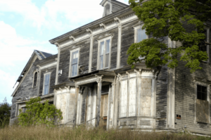 What Happens to Tenants When a Property Is Condemned