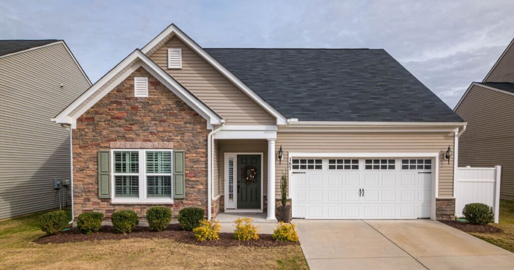 Should I Sell My House Now? Deciphering Market Crash Signals | ATLFairOffer Should I Sell My House Now? Deciphering Market Crash Signals | ATLFairOffer