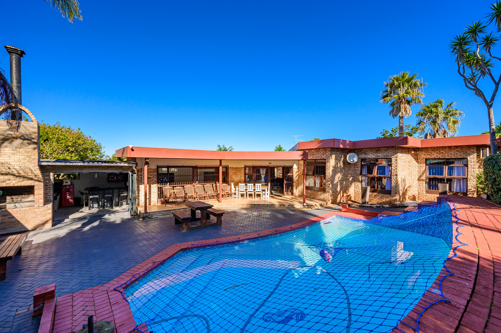 4 Bedroom House for Sale in Sunridge Park, Port-Elizabeth. | Louw ...