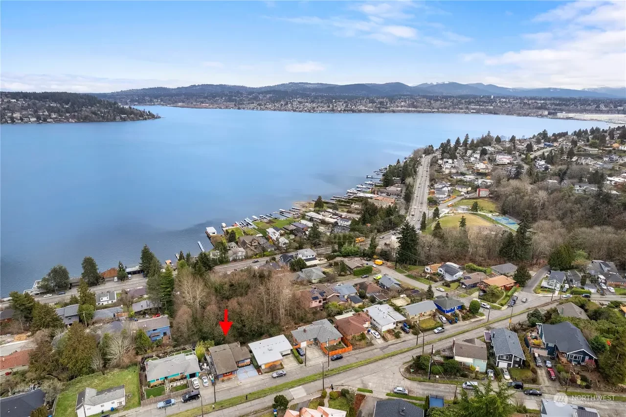 Seattle Neighborhood Guide for Home Buyers & Relocation