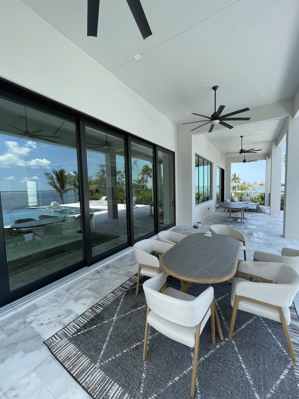 How To Clean Windows with Screens in The Preserve at Corkscrew?