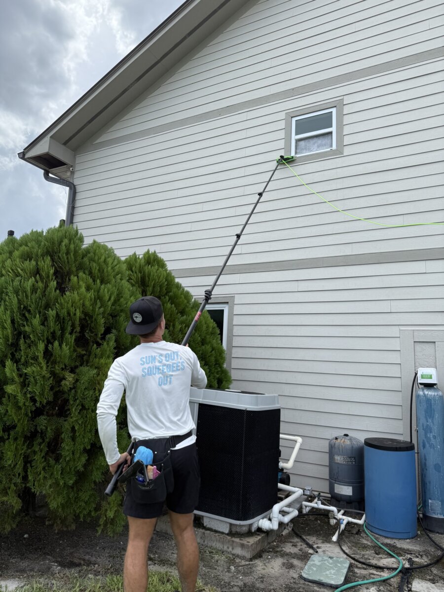 What’s Best Method for Cleaning Second Story Windows in Estero FL