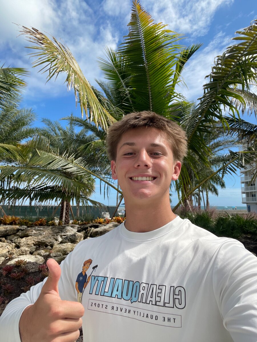 How Do I Clean Window Tracks in Naples, Florida?